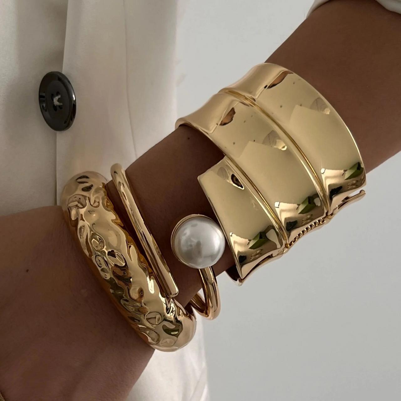 chunky gold bracelets set